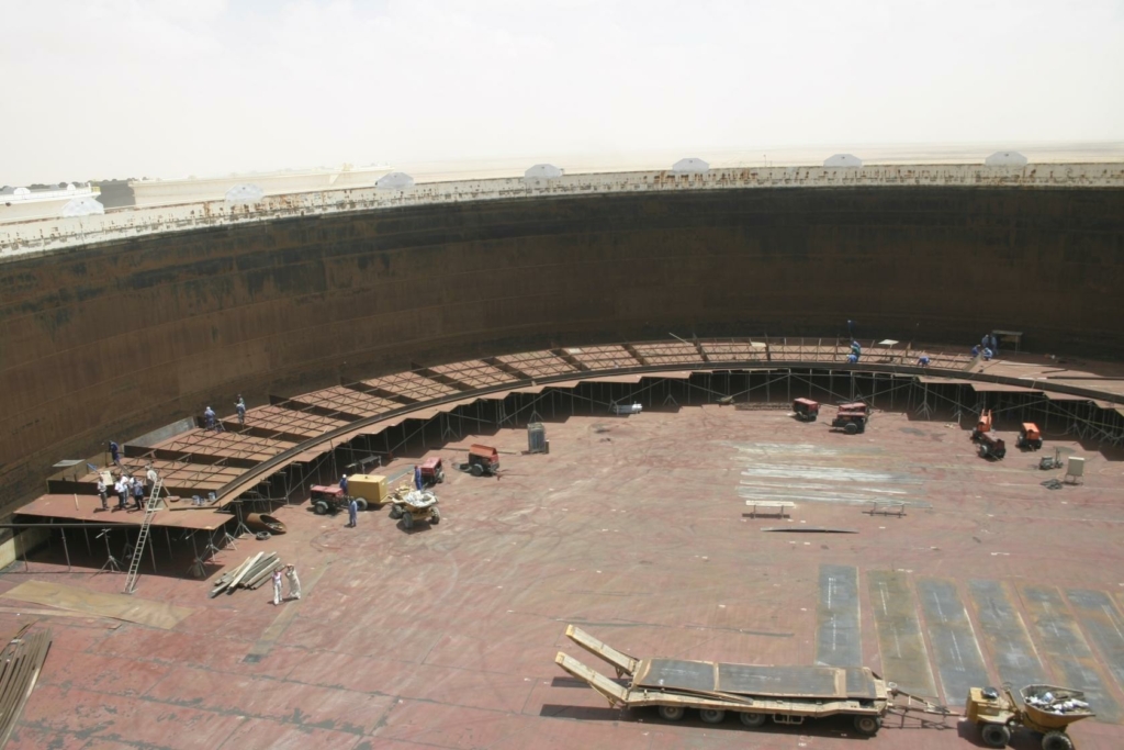 External Floating Roof Vs Internal Floating Roof with Aluminum Dome ...